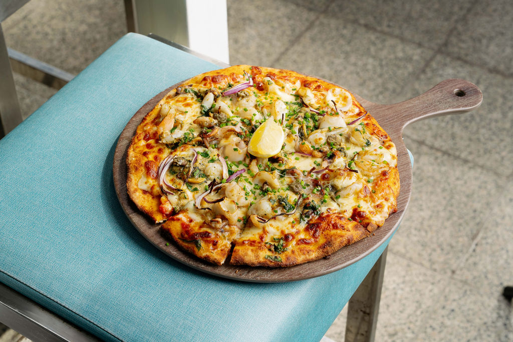 2 For 1 Pizza Mondays - Coolangatta Hotel